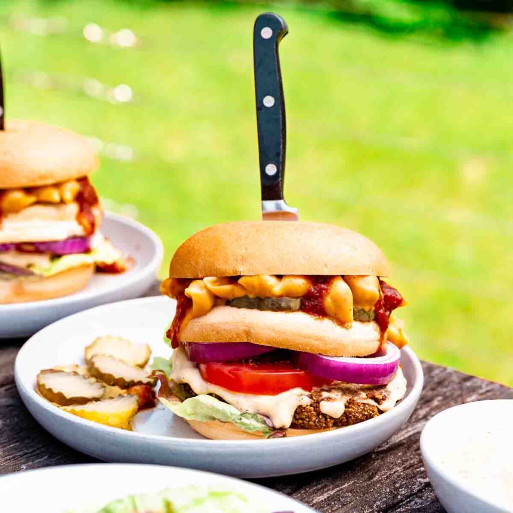 Bacon Mac and Cheese BBQ Blue Burger • Beautiful Ingredient